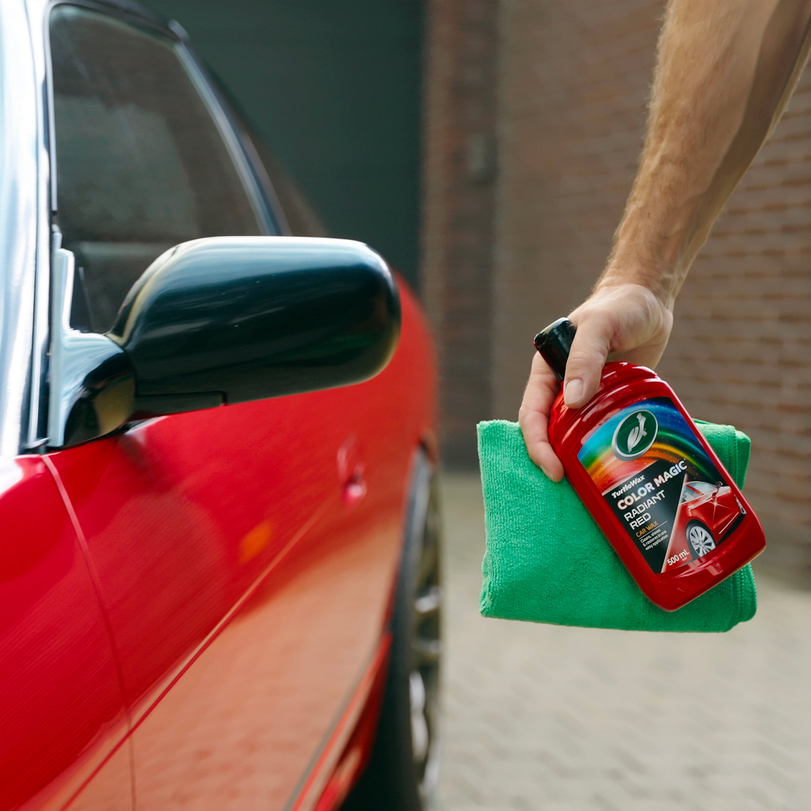Color Magic Red Car Polish 500ml | Turtle Wax | Turtle Wax Store